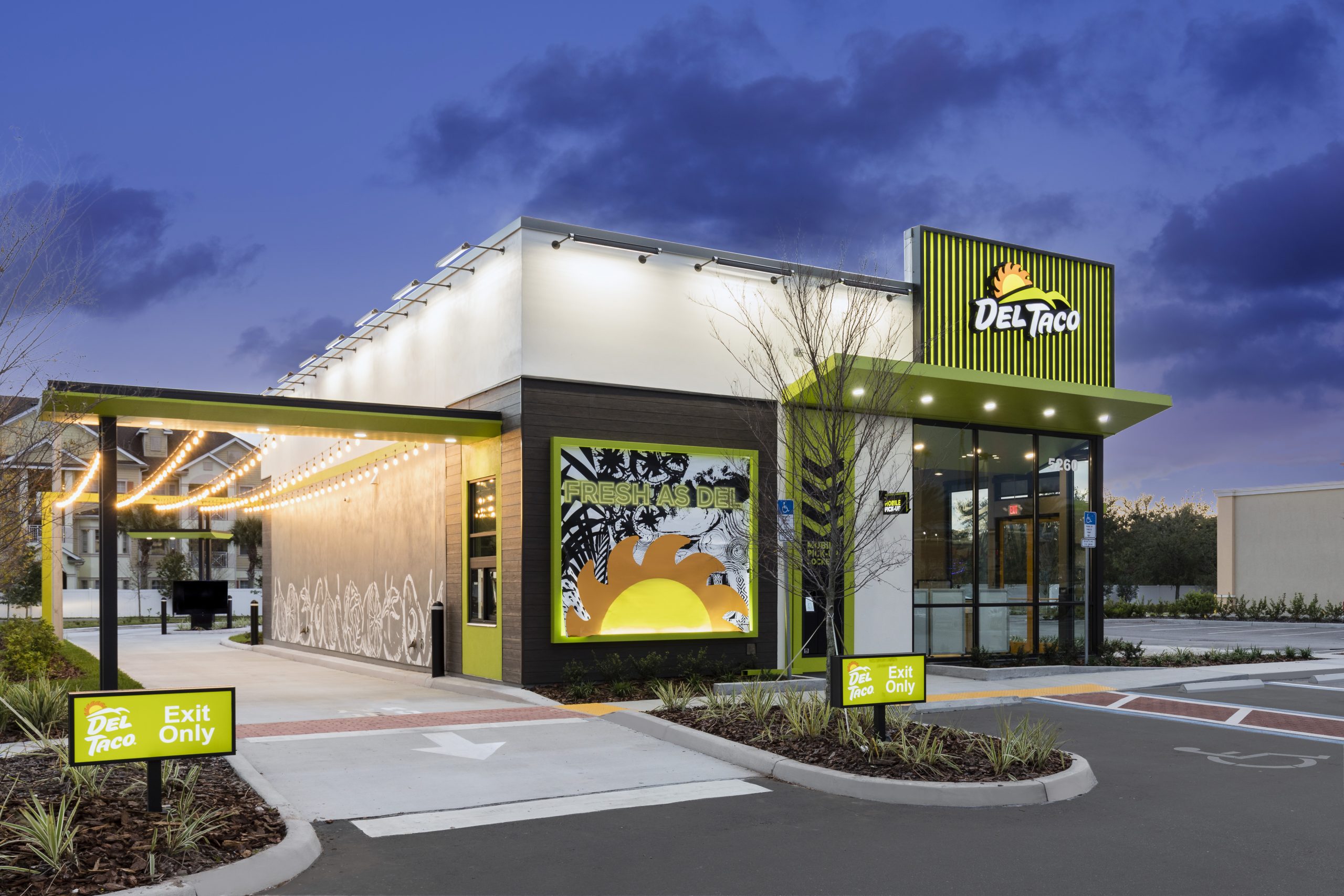 Del Taco Opens First Fresh Flex Store - Food On Demand