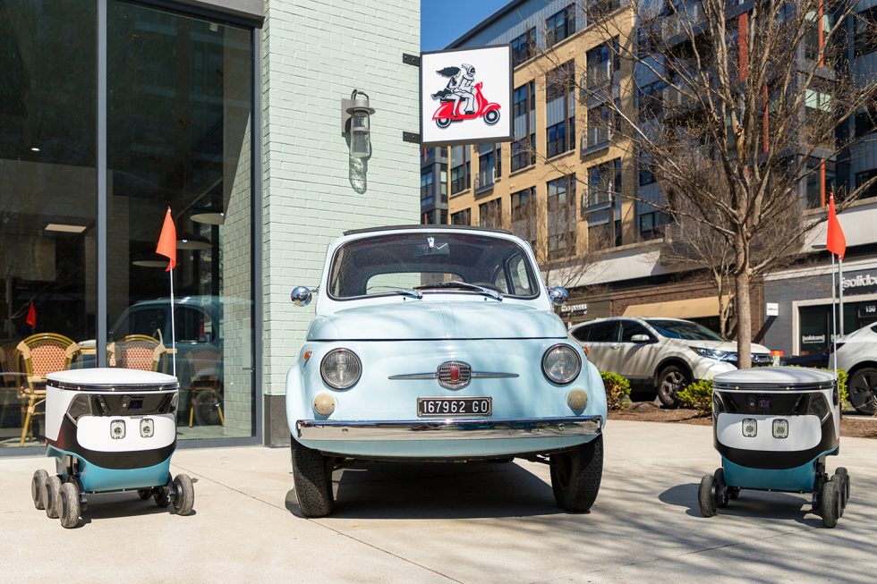 Uber Eats, Cartken Expand Sidewalk Robot Deliveries to Virginia | Food ...